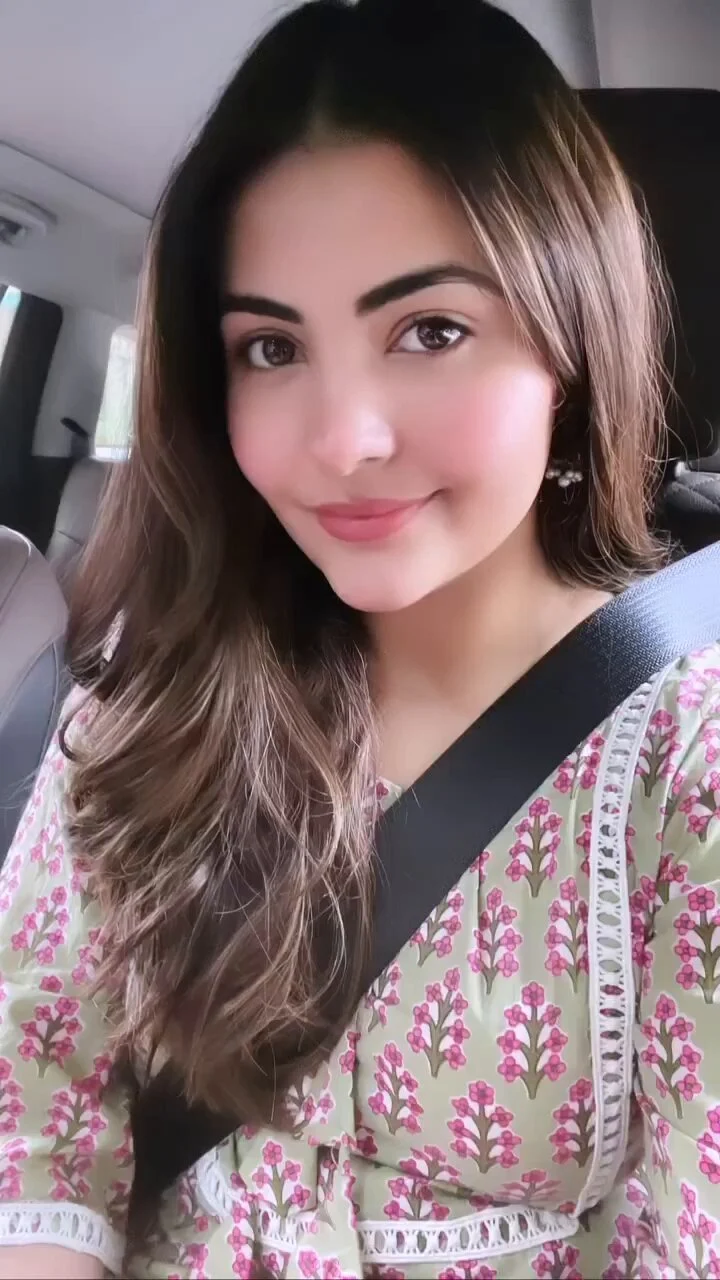 Noor Chahal | Scrolller