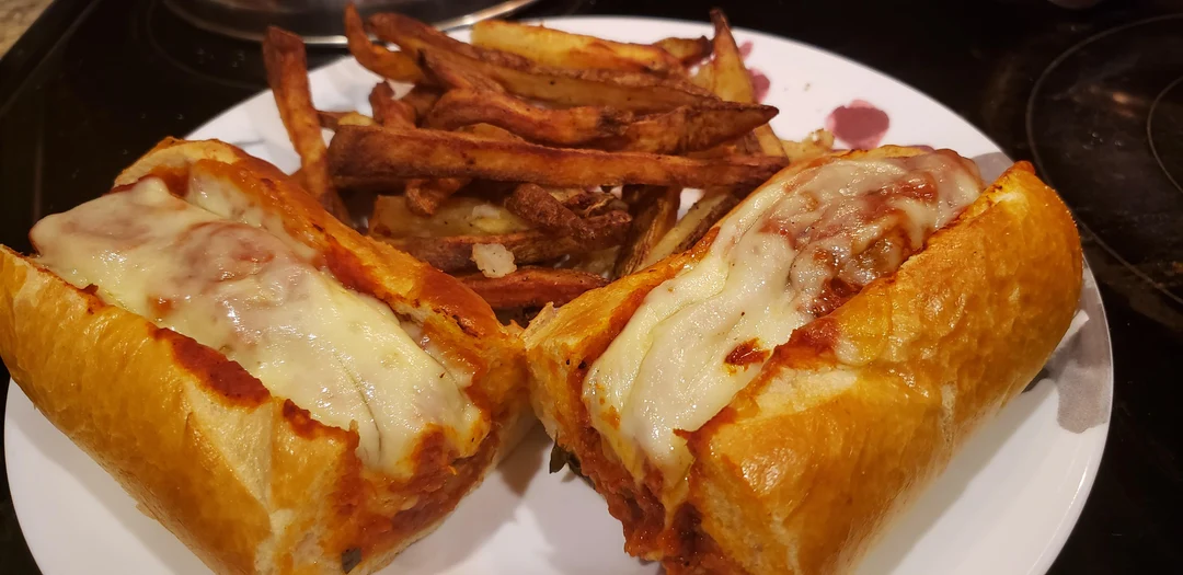 Meatball sub with air fryer fries | Scrolller