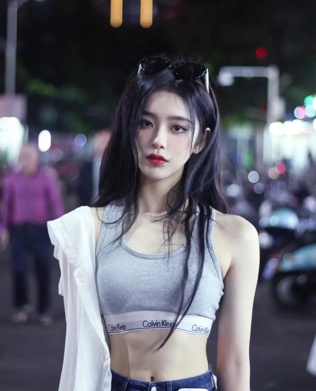 Asian midriff | Scrolller