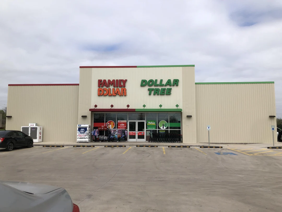 A combination family dollar/dollar tree in Hubbard, Tx | Scrolller