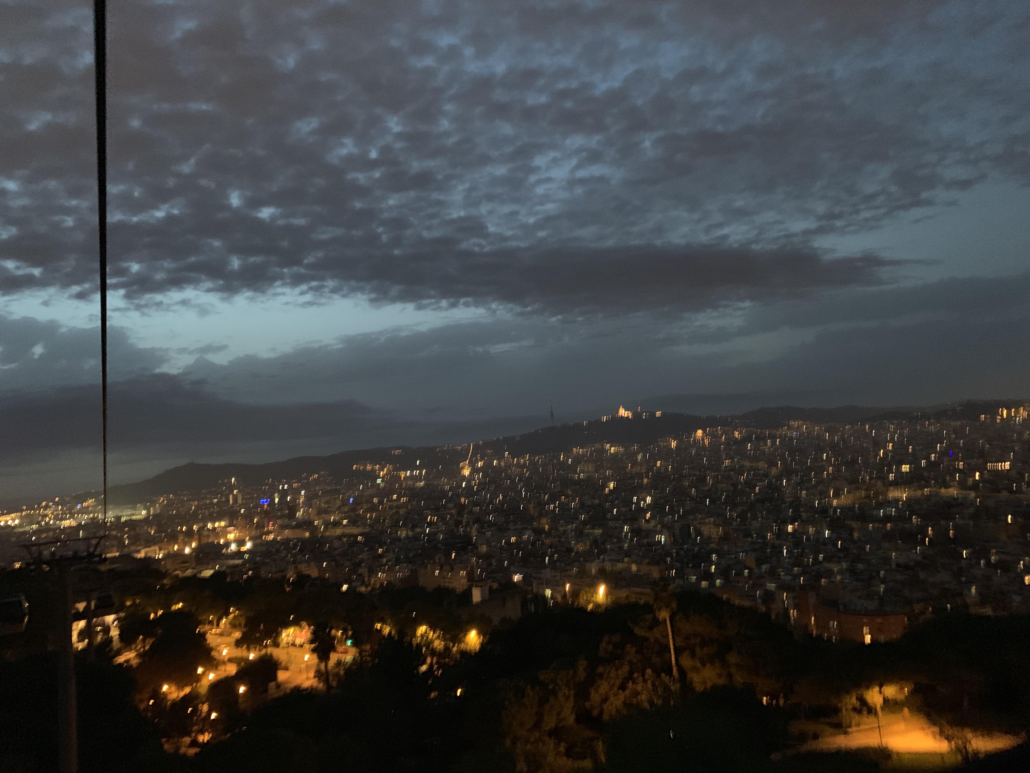 Barcelona at night | Scrolller