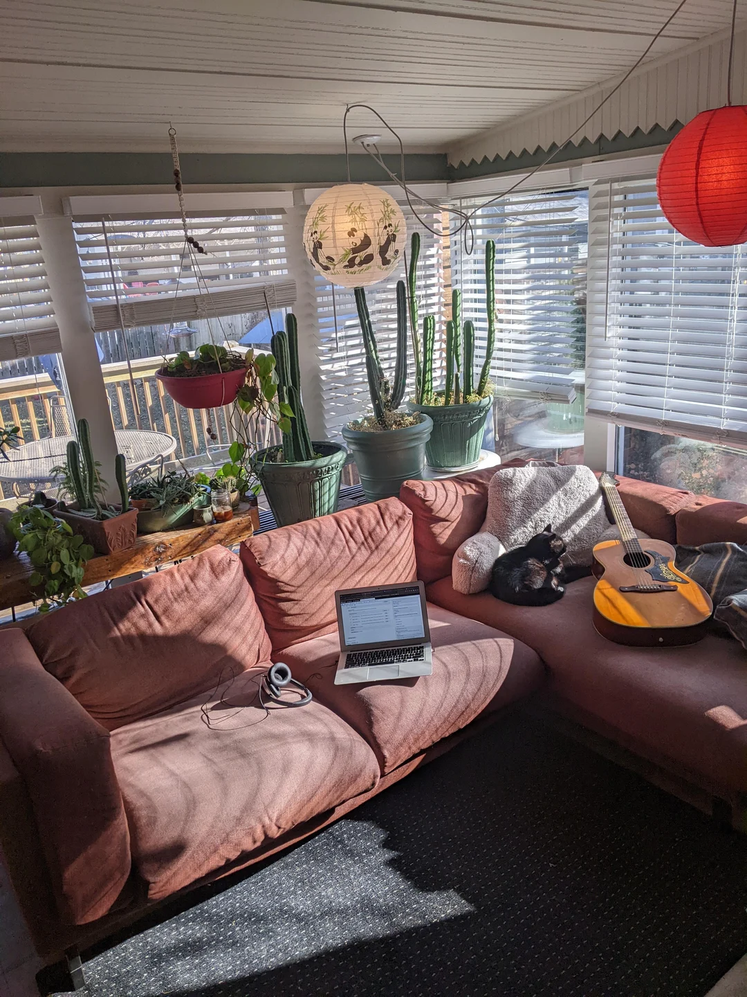 I just realized that my sun porch resembles this sub's little round image | Scrolller