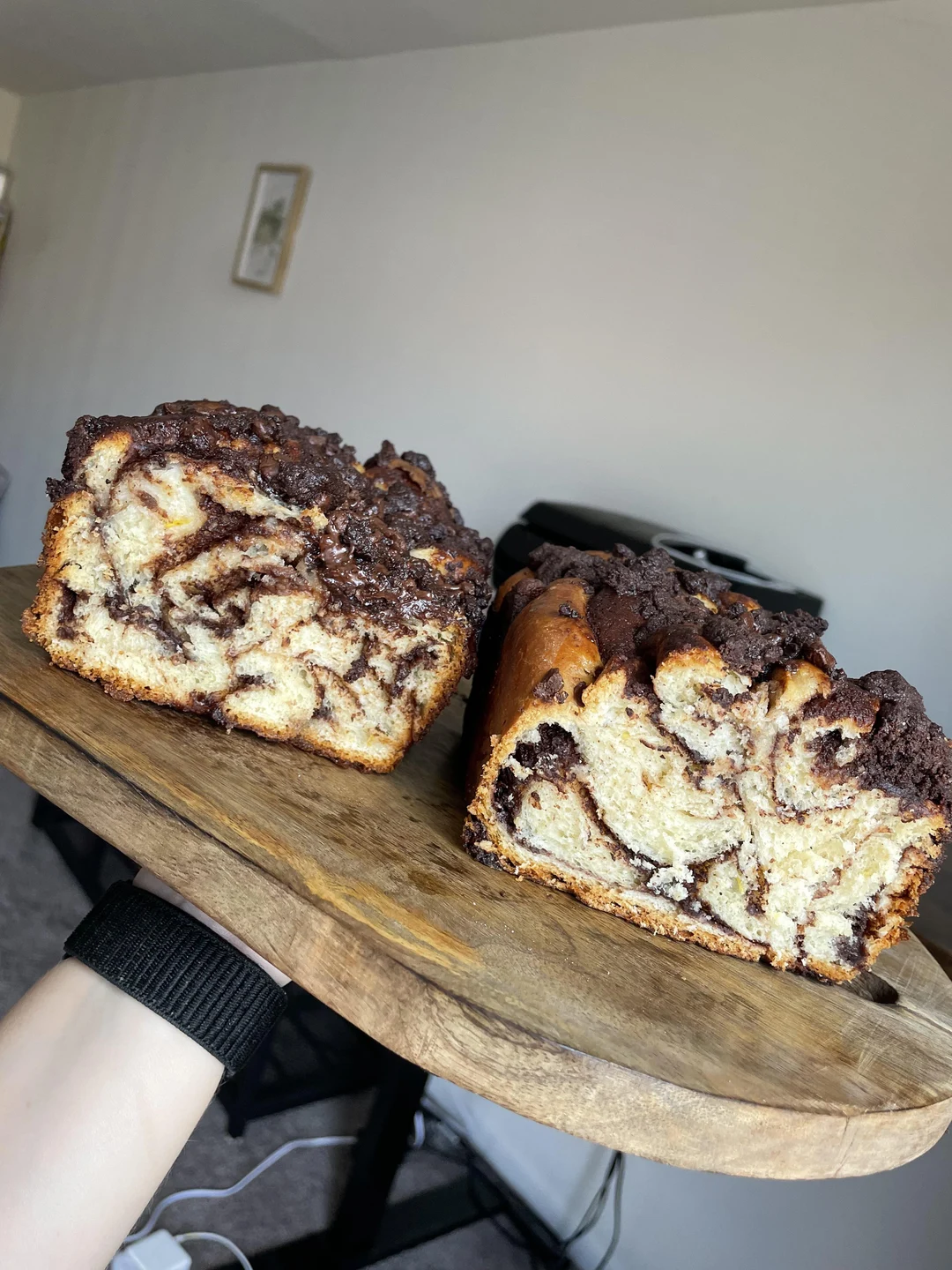 Chocolate Babka Scrolller