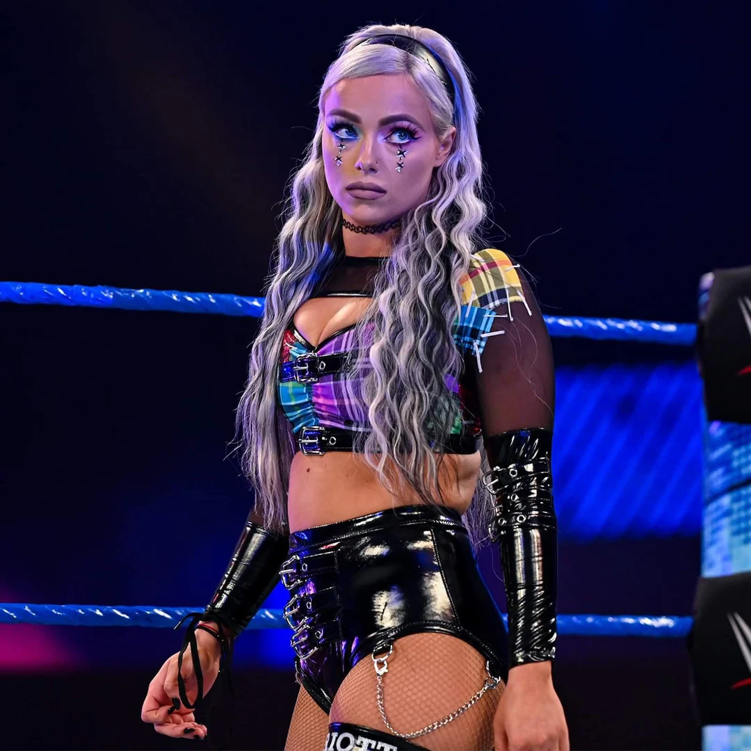 Riott Squad Liv | Scrolller