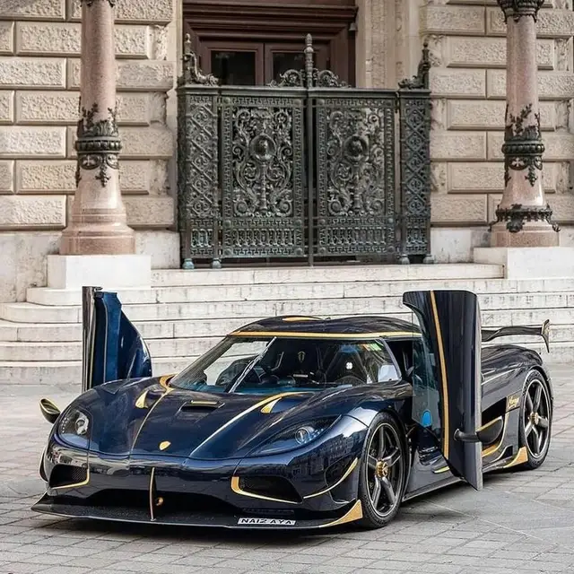 Koenigsegg Agera RS 💙💛 | Scrolller