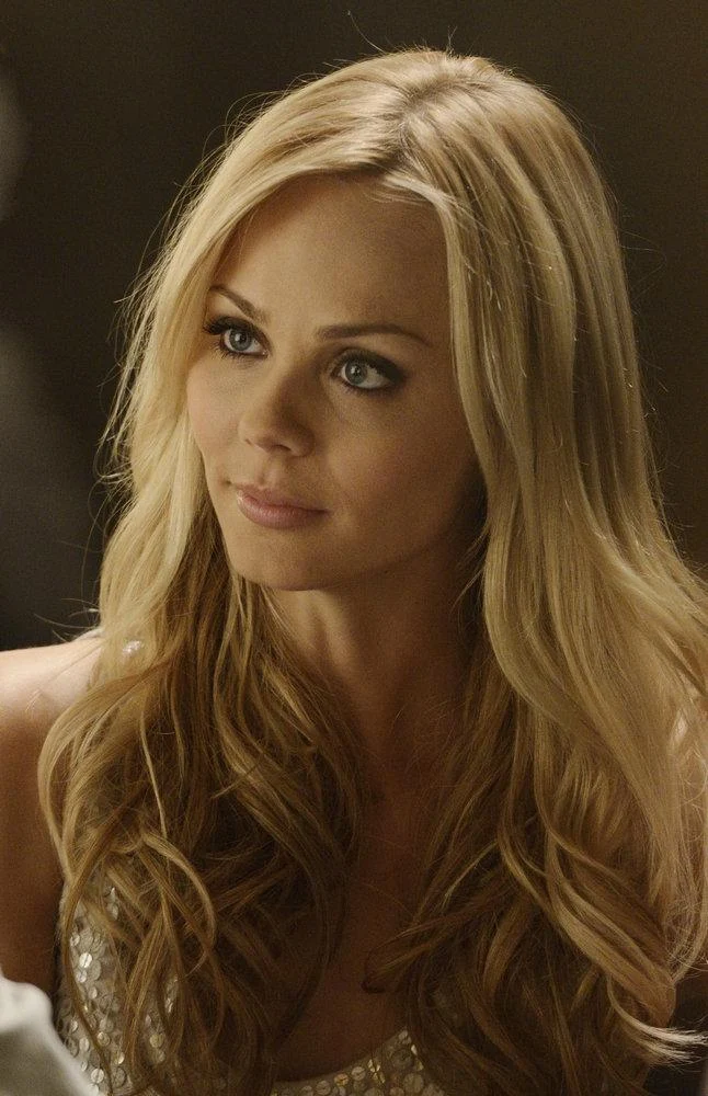Laura Vandervoort | Scrolller