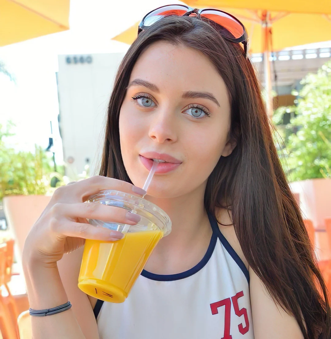 Amara Maple aka Lana Rhoades | Scrolller