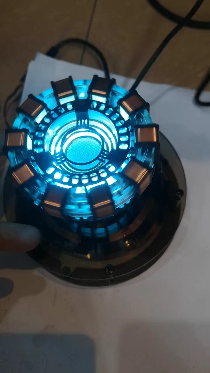 Levitating desktop Arc Reactor | Scrolller
