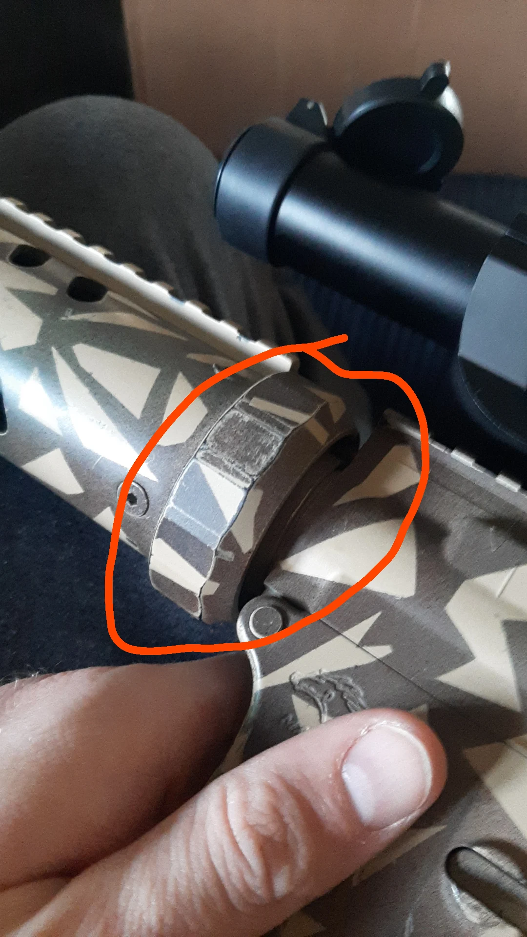 Handguard wobble | Scrolller