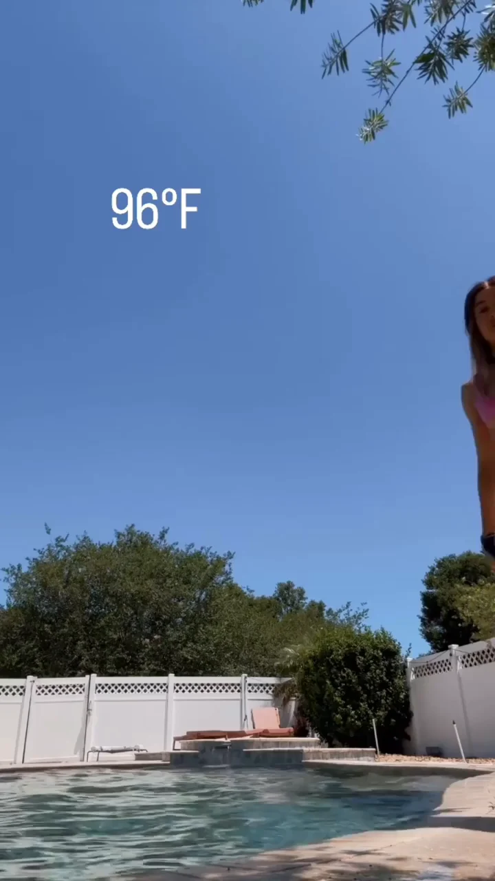 Dakota Kai | Scrolller