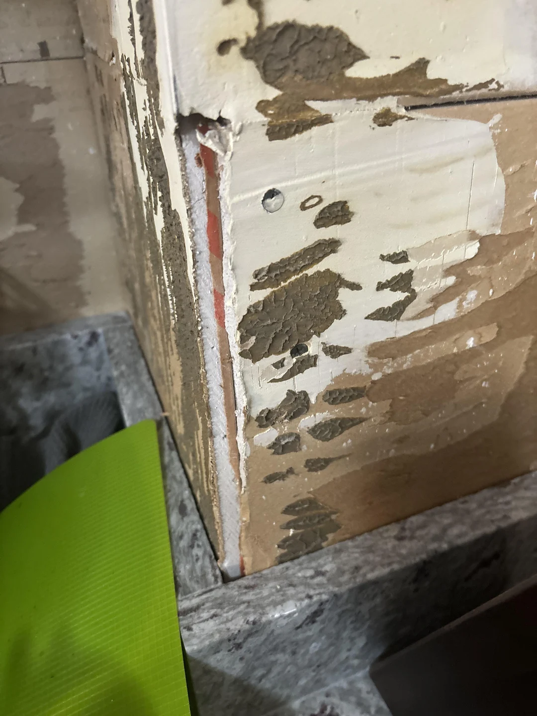 How to fix before doing tile backsplash | Scrolller