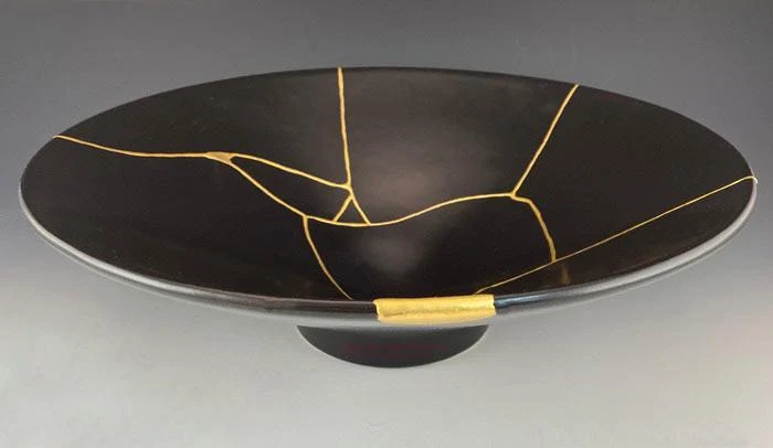 Large Bowl, Lakesidepottery (me), 23.5K gold Kintsugi, 2023 | Scrolller