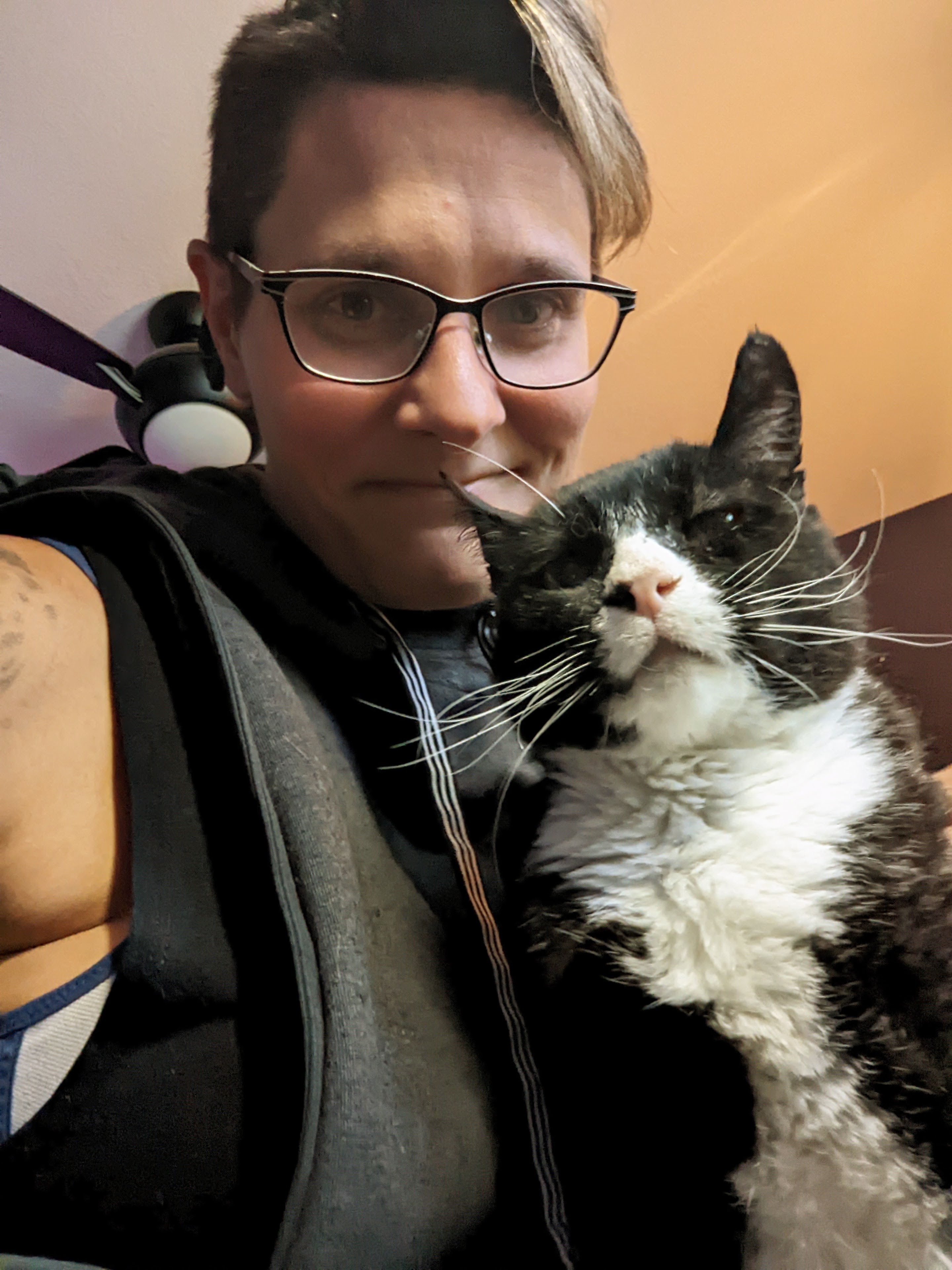 My work buddy | Scrolller