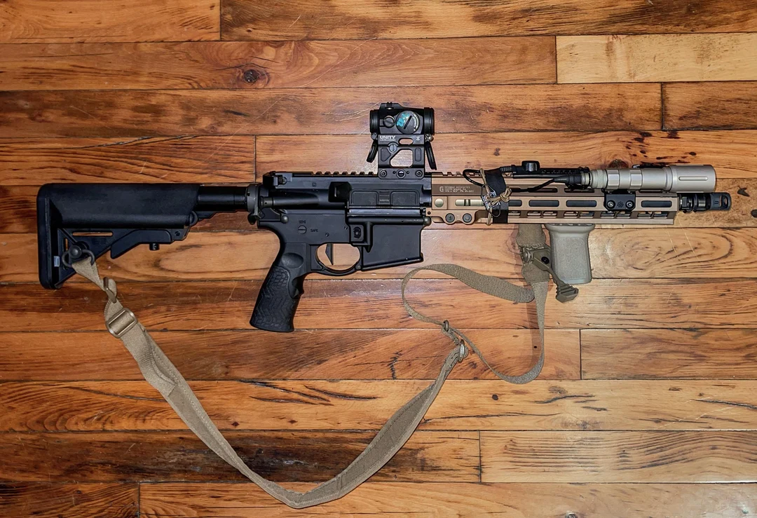 Anybody else love a good two tone rifle? | Scrolller
