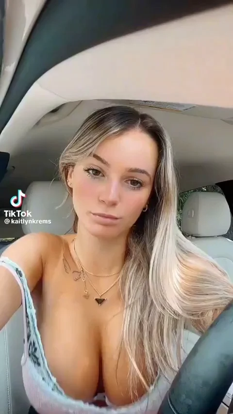 Her melons are insane | Scrolller