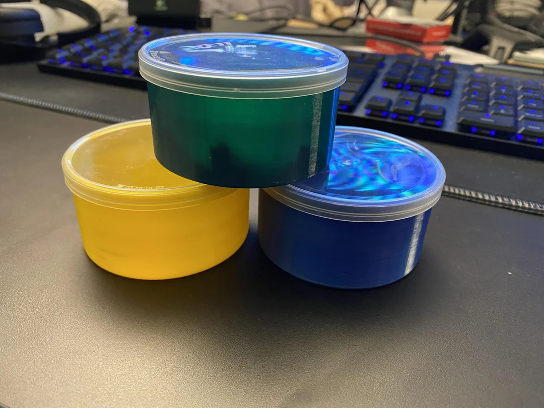 Using Pringles lids for printed boxes | Scrolller