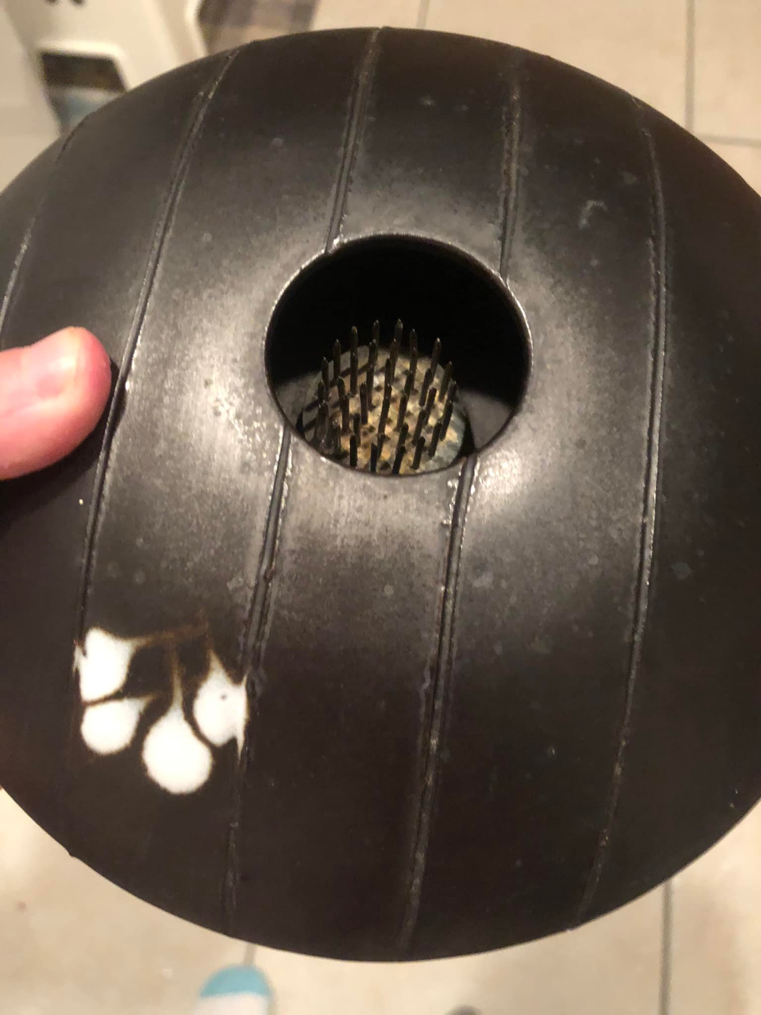 Hole + Spikes = Classic | Scrolller