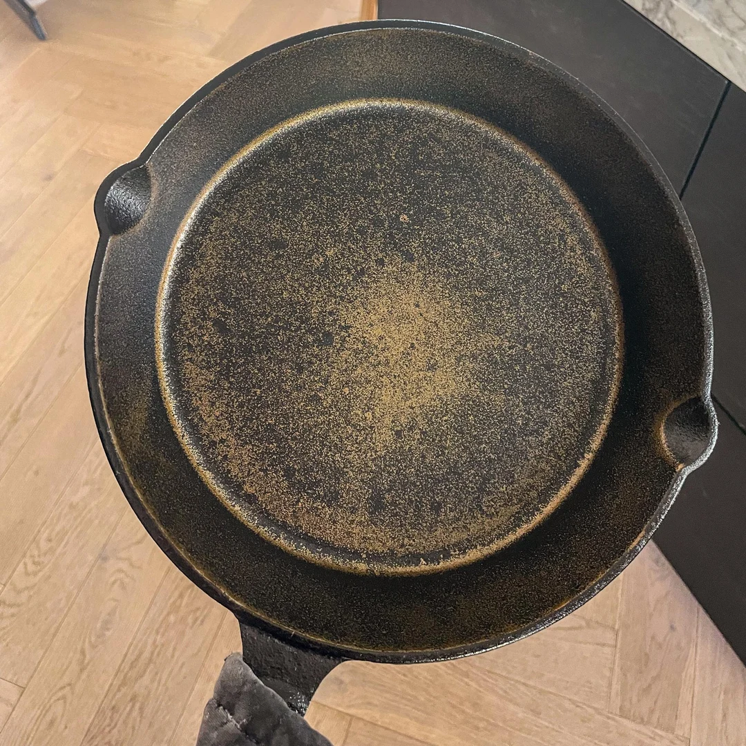 Difference between seasoning ‘layers’ vs baking pancakes 1 time | Scrolller