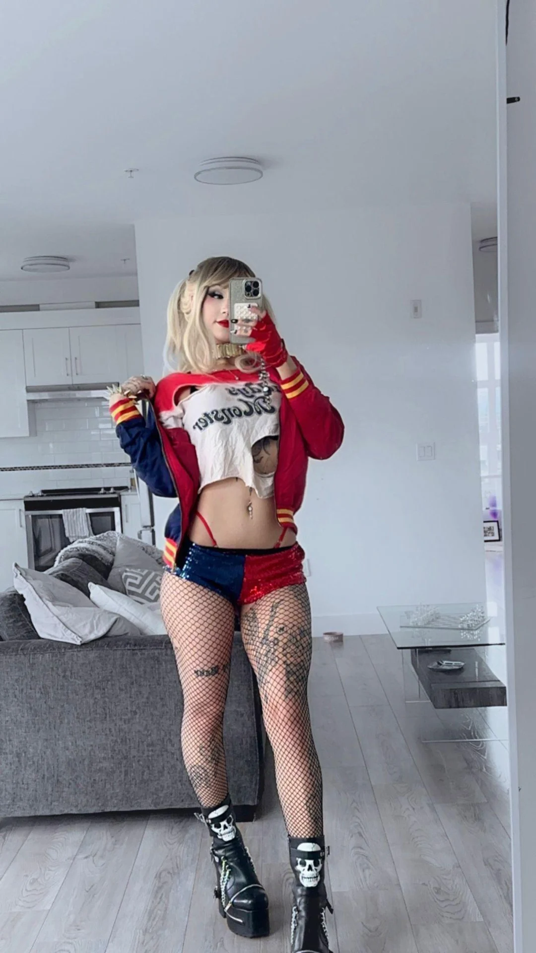 Harley Quinn by Cass Alana [oc] | Scrolller