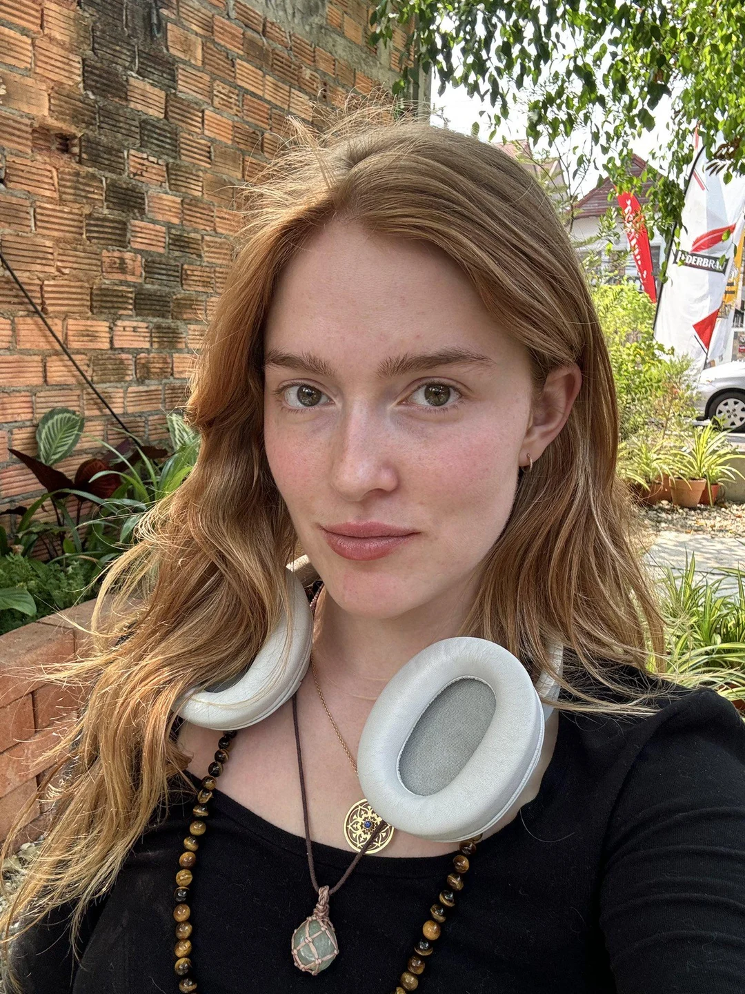 Jia Lissa | Scrolller