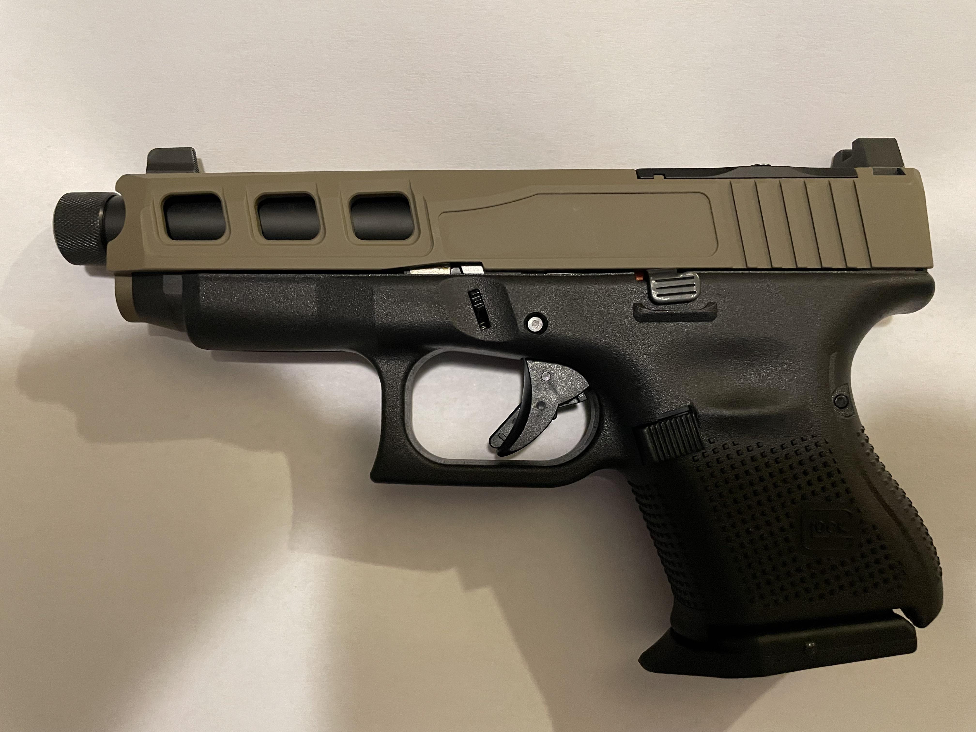 Custom Glock | Scrolller