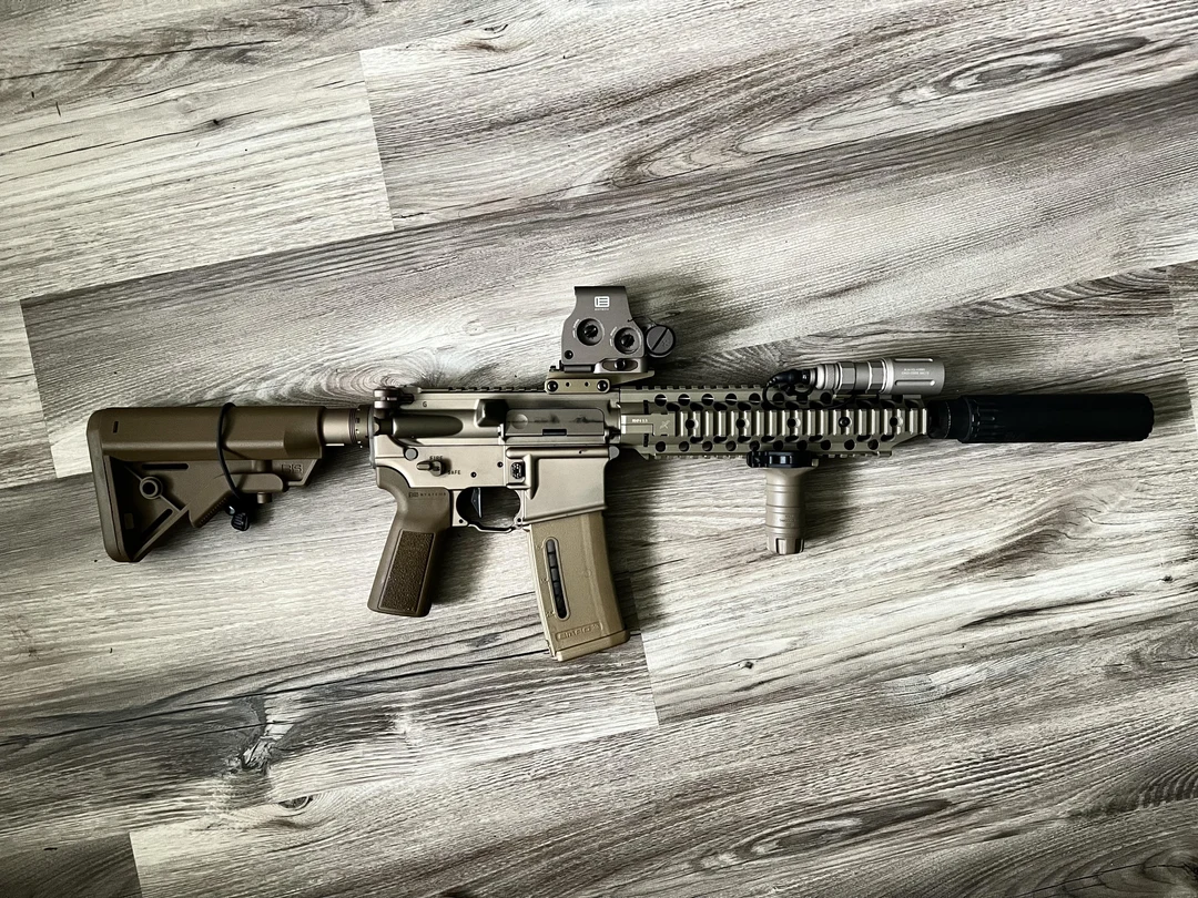 Quad rail master race 🦧 | Scrolller