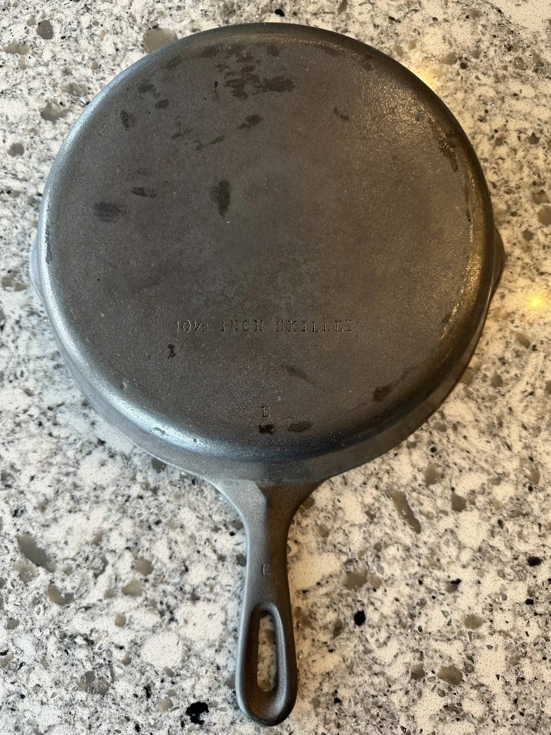 Pan Id? Picked up first pan from thrift store | Scrolller