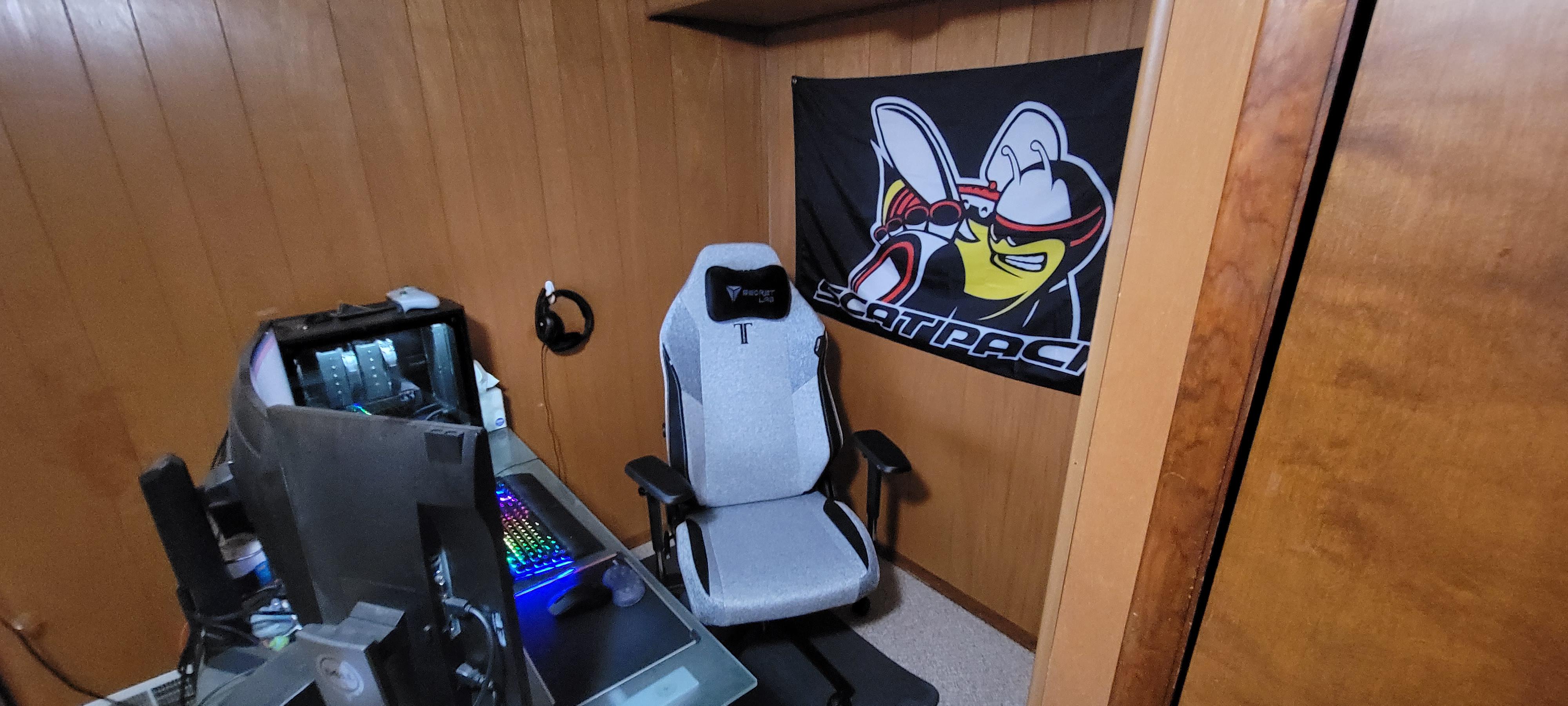 Finally after 11 years and a lot of indecisiveness I pulled the trigger on a SecretLab Titan Evo ...