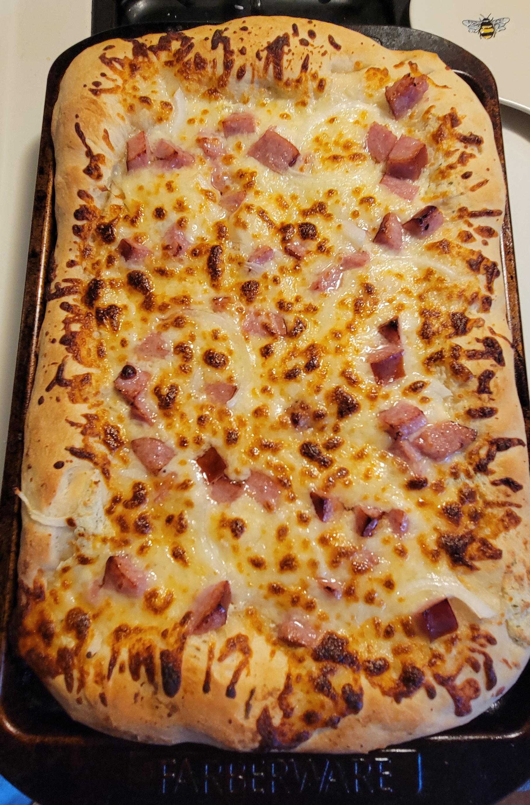 Pan made pan pizza | Scrolller