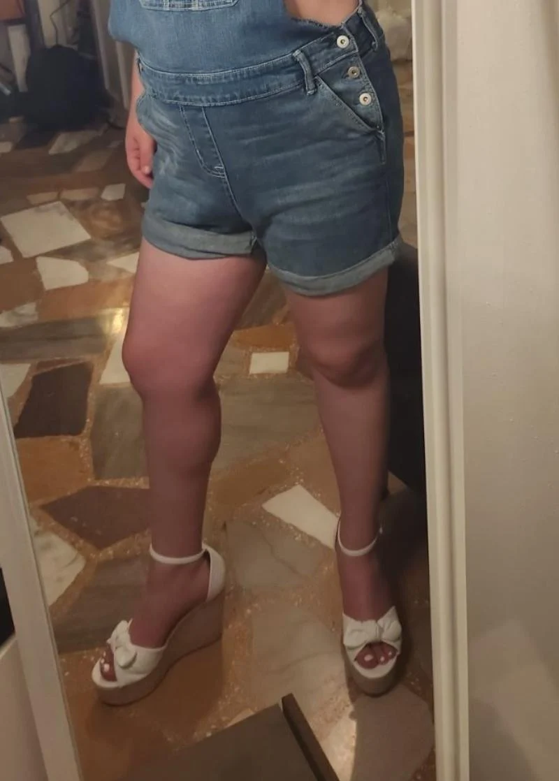 Legs For Labor Day | Scrolller