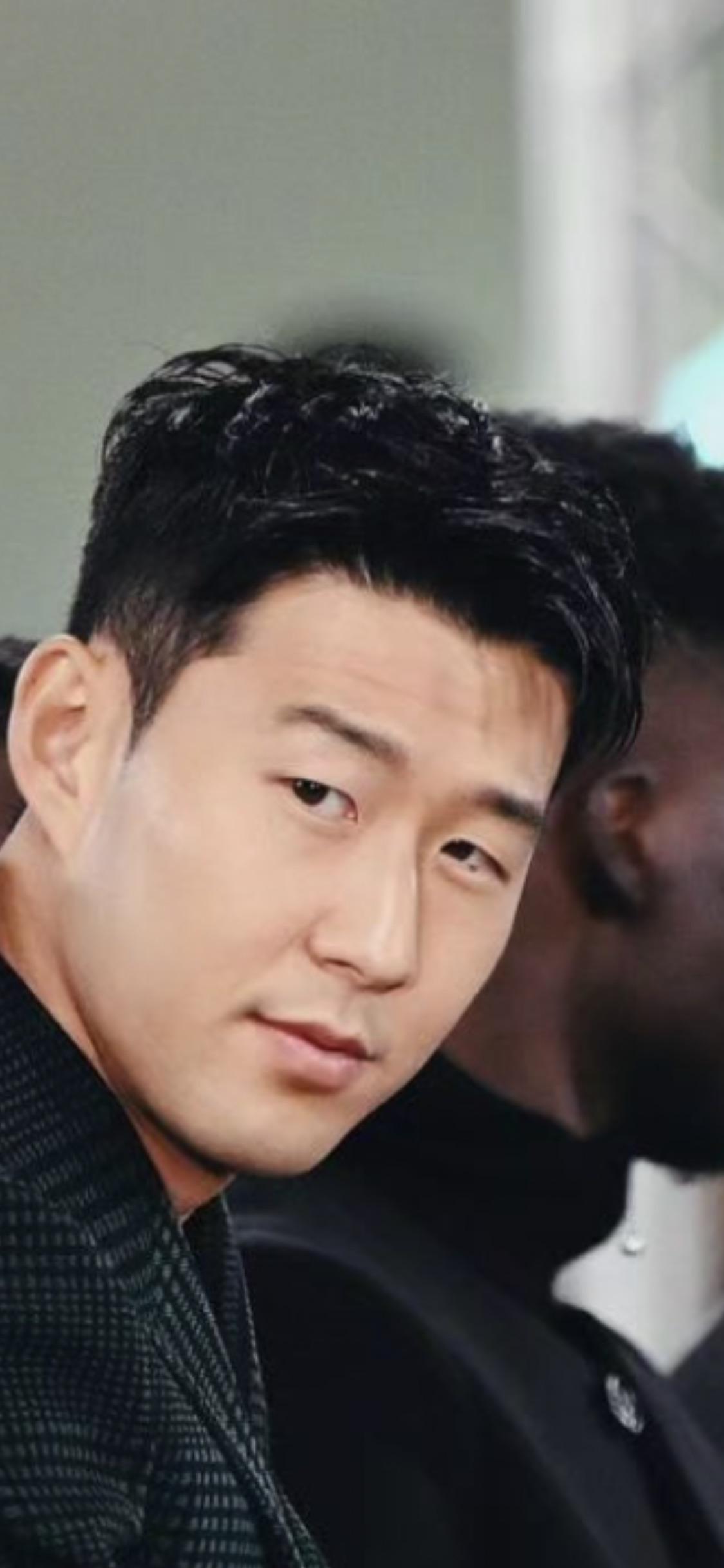 What hairstyle is this? | Scrolller