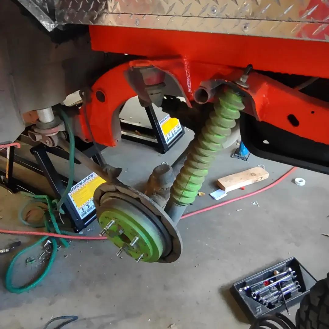 Airbag helper springs on the Geo Tracker | Scrolller