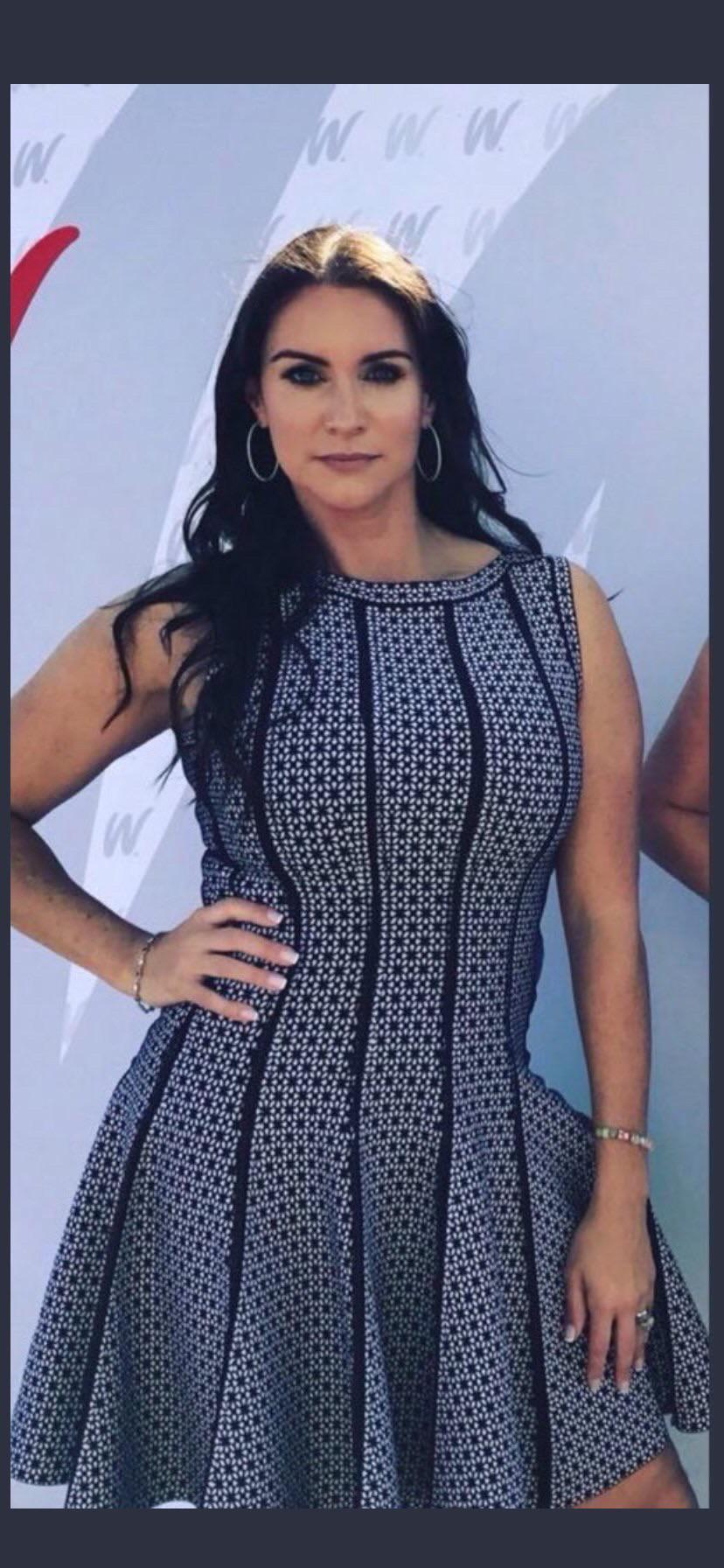 Tight Dress {Swipe for More} | Scrolller