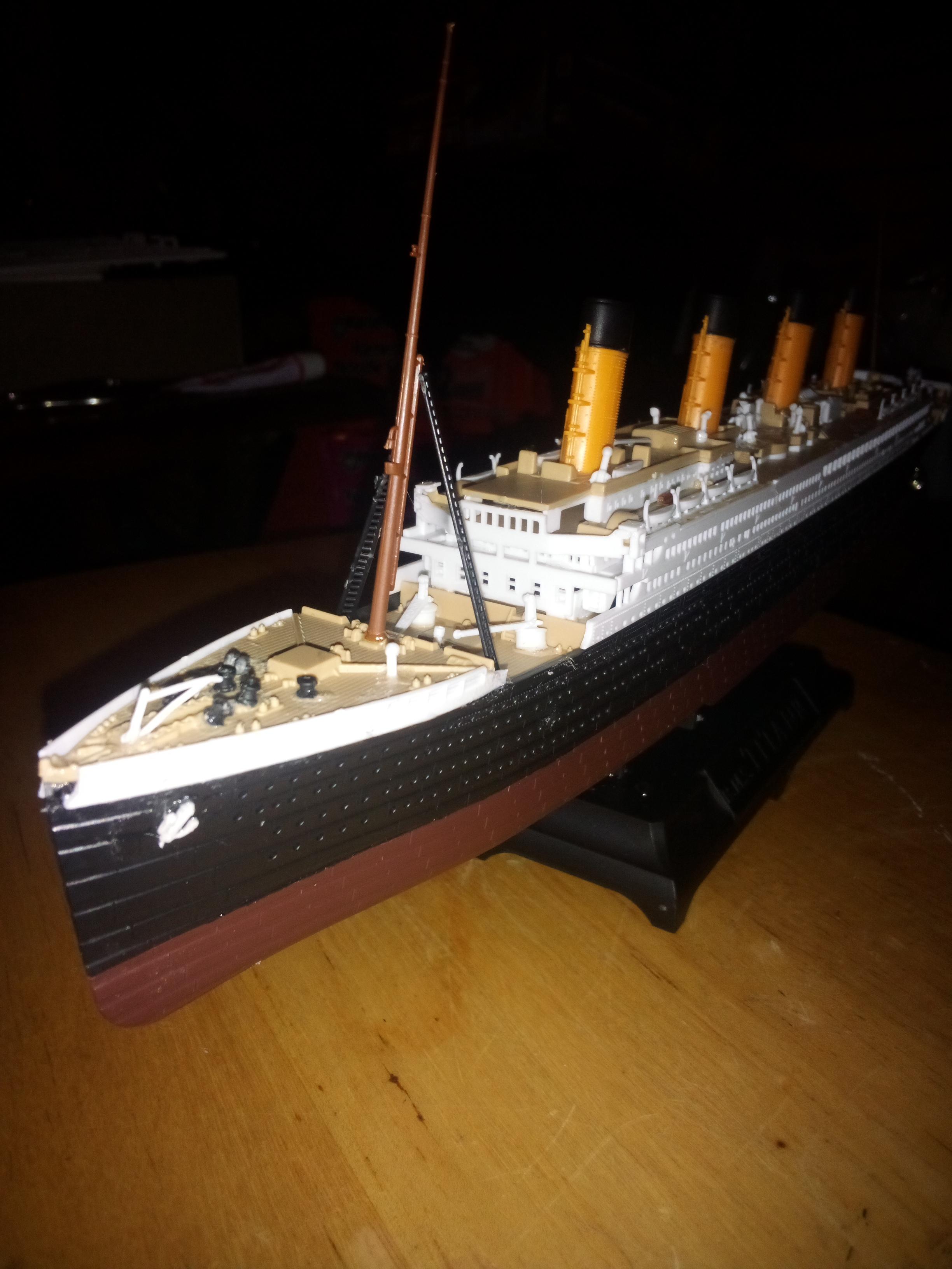 Idk if y'all care, but here's my model of the Titanic | Scrolller