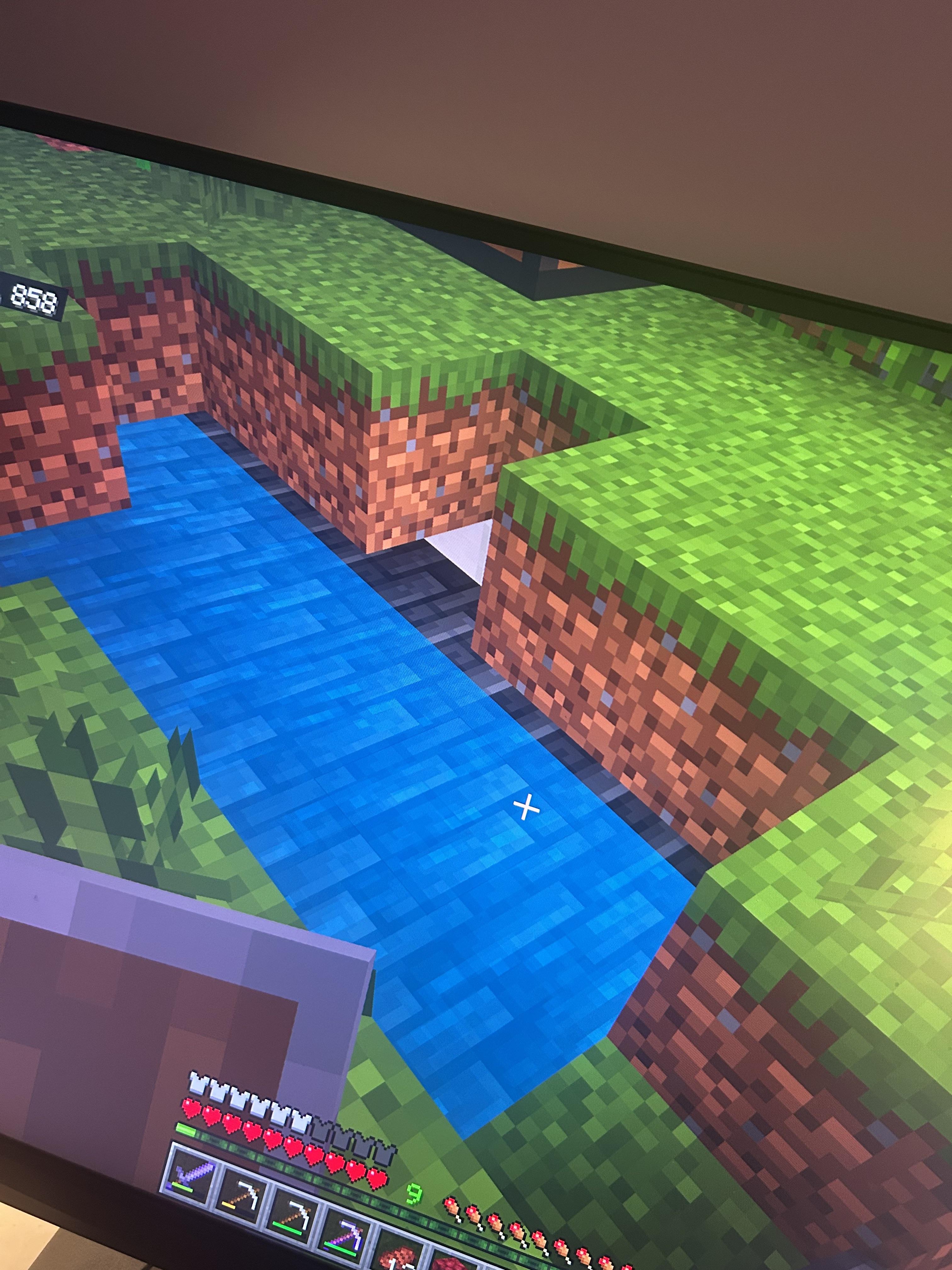 Water glitch? | Scrolller