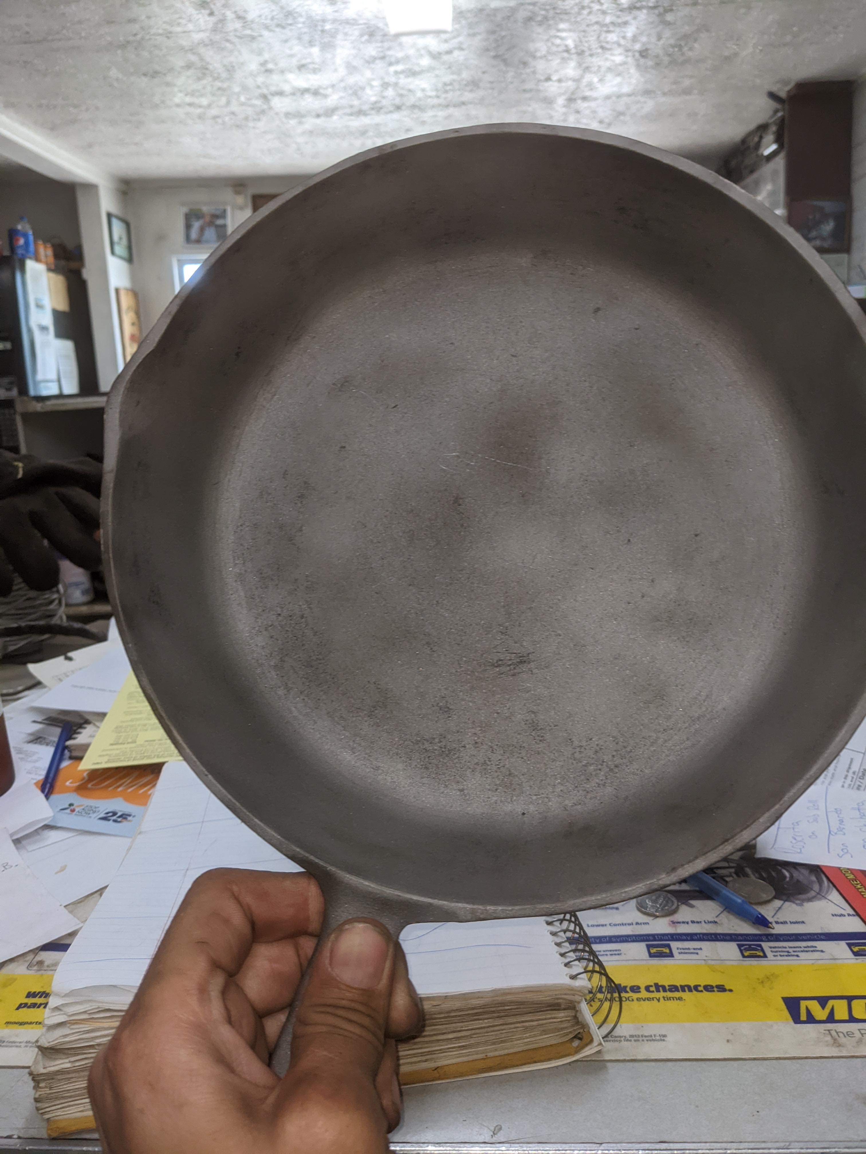 Got my no7 sandblasted and ready for seasoning | Scrolller