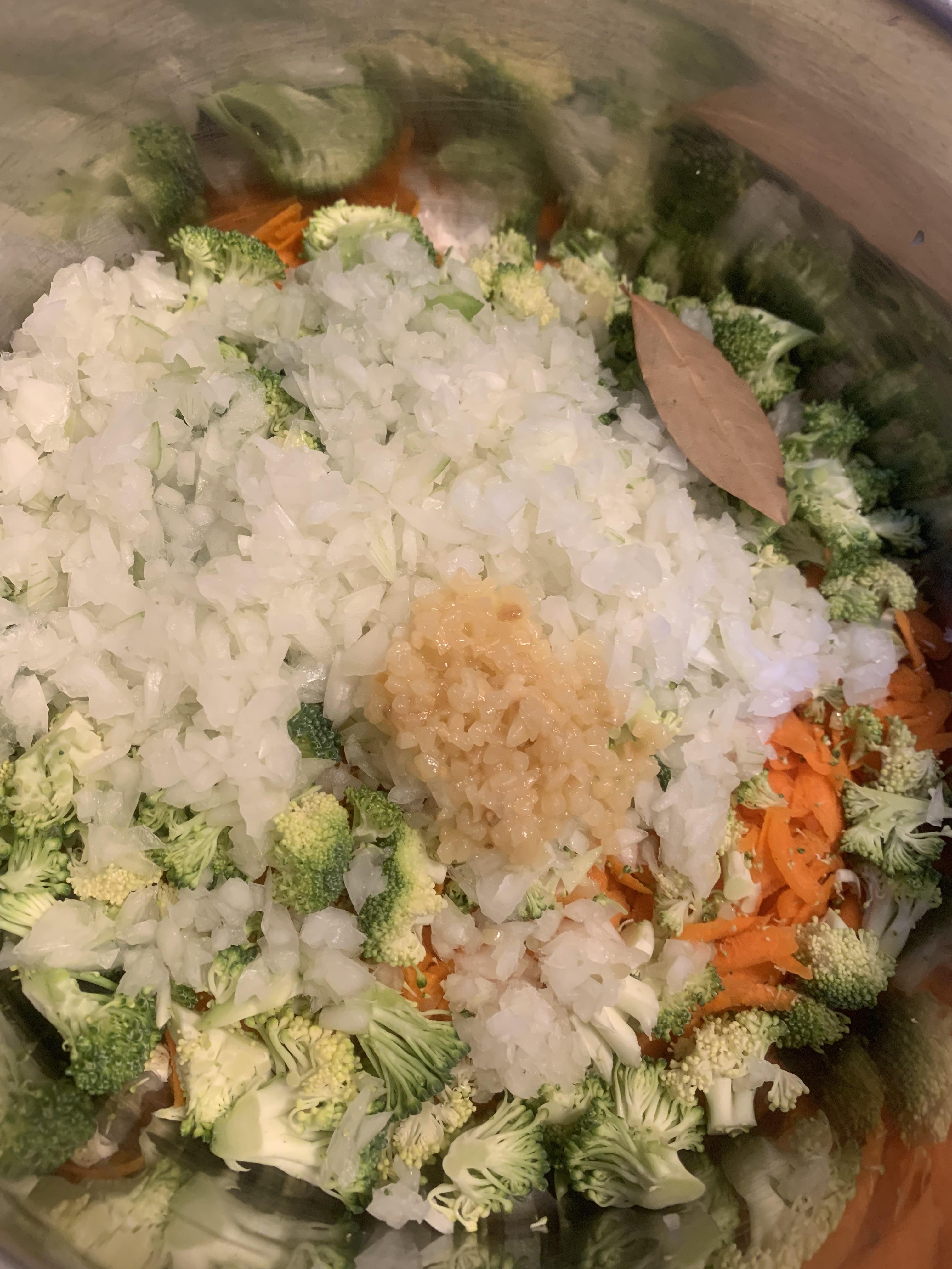 [homemade] broccoli cheese soup | Scrolller