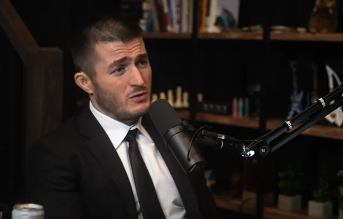 Lex letting that stubble grow out, but is it too little too late for him to get some action now ...