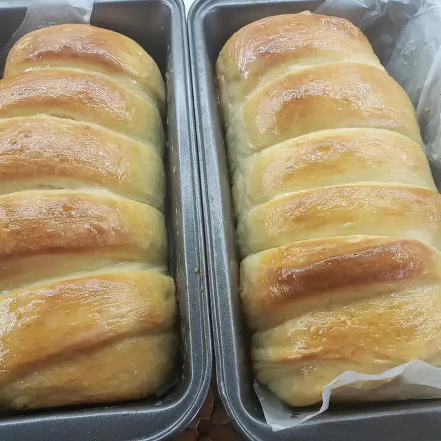 Condensed milk bread! | Scrolller
