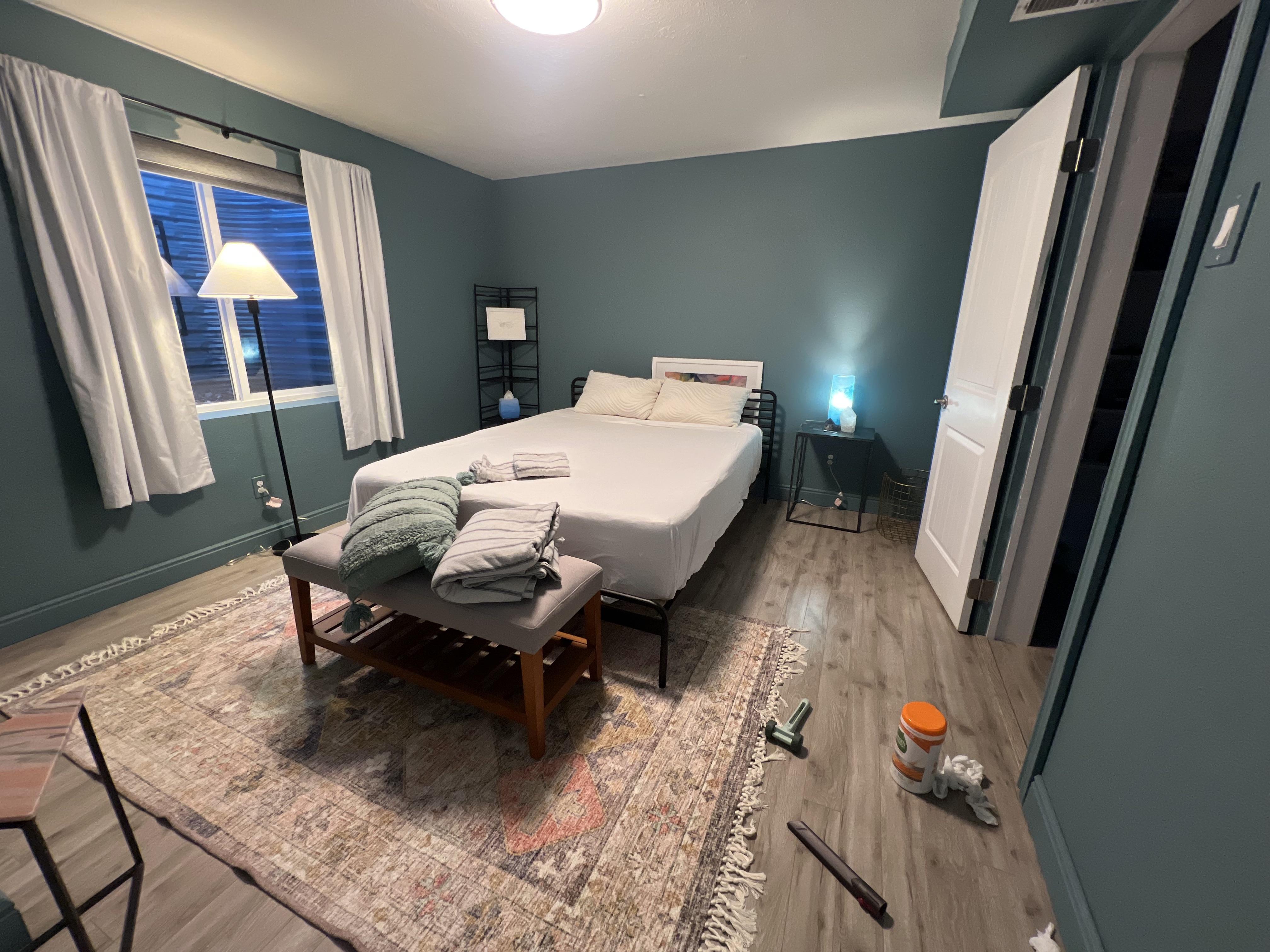 Should I paint the ceiling? | Scrolller