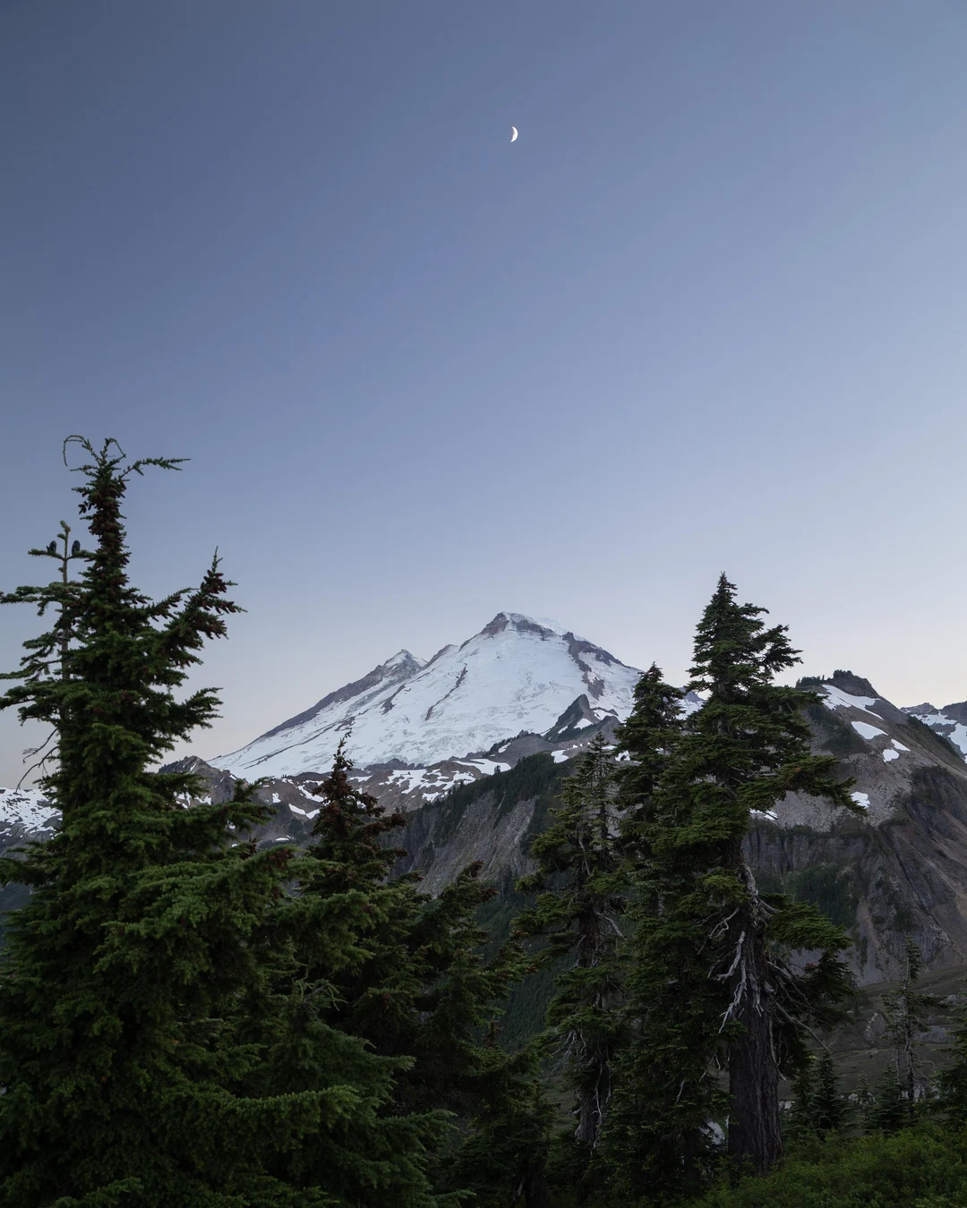 Waxing crescent moon over Mt Baker, Washington [OC][3648x4560] | Scrolller