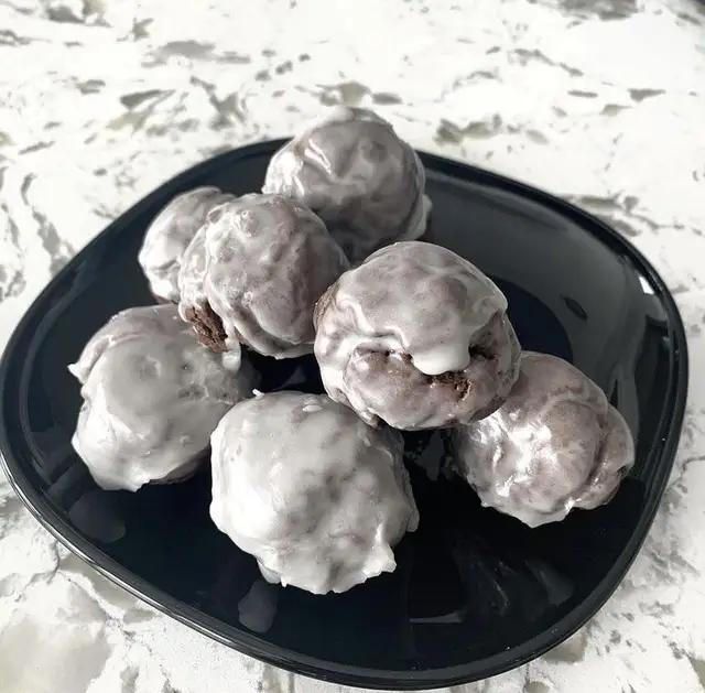 Homemade Doughnut Holes | Scrolller