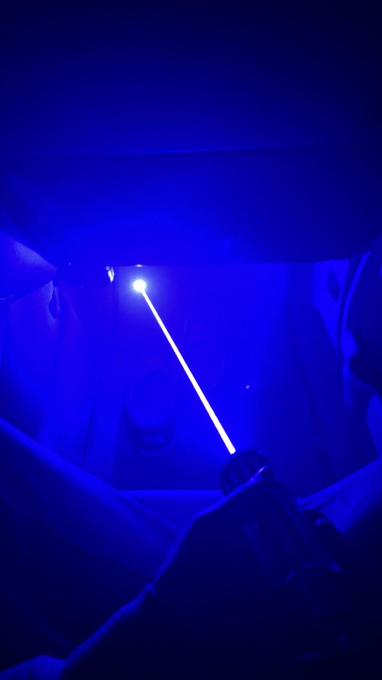 Laser in hotbox | Scrolller