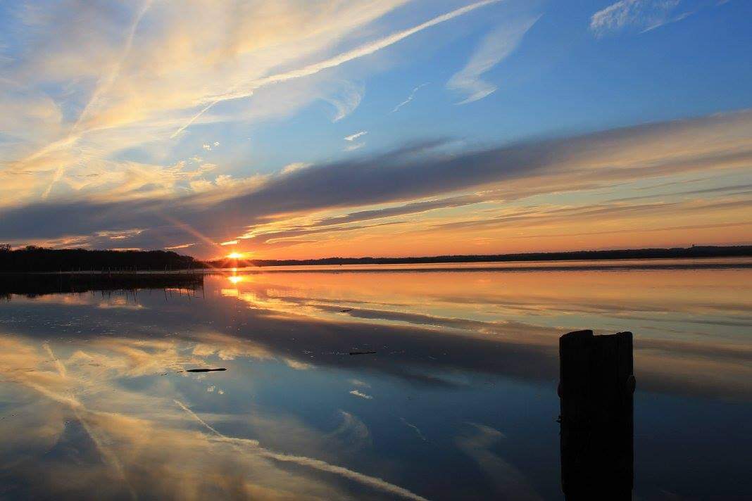 Reflections at sunset in Virginia | Scrolller
