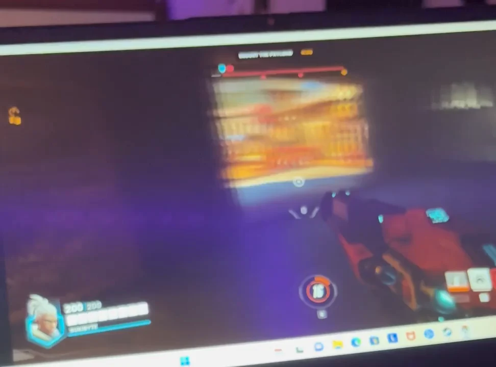 does anybody know why my character movin weird | Scrolller