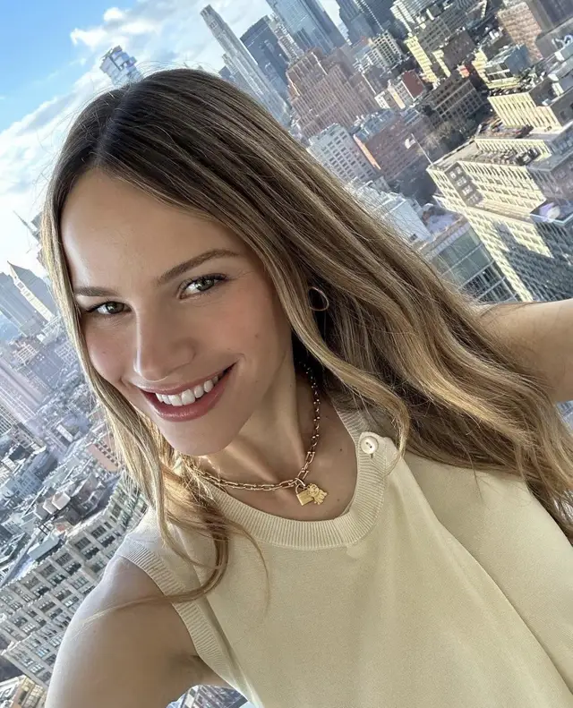 Halston Sage | Scrolller