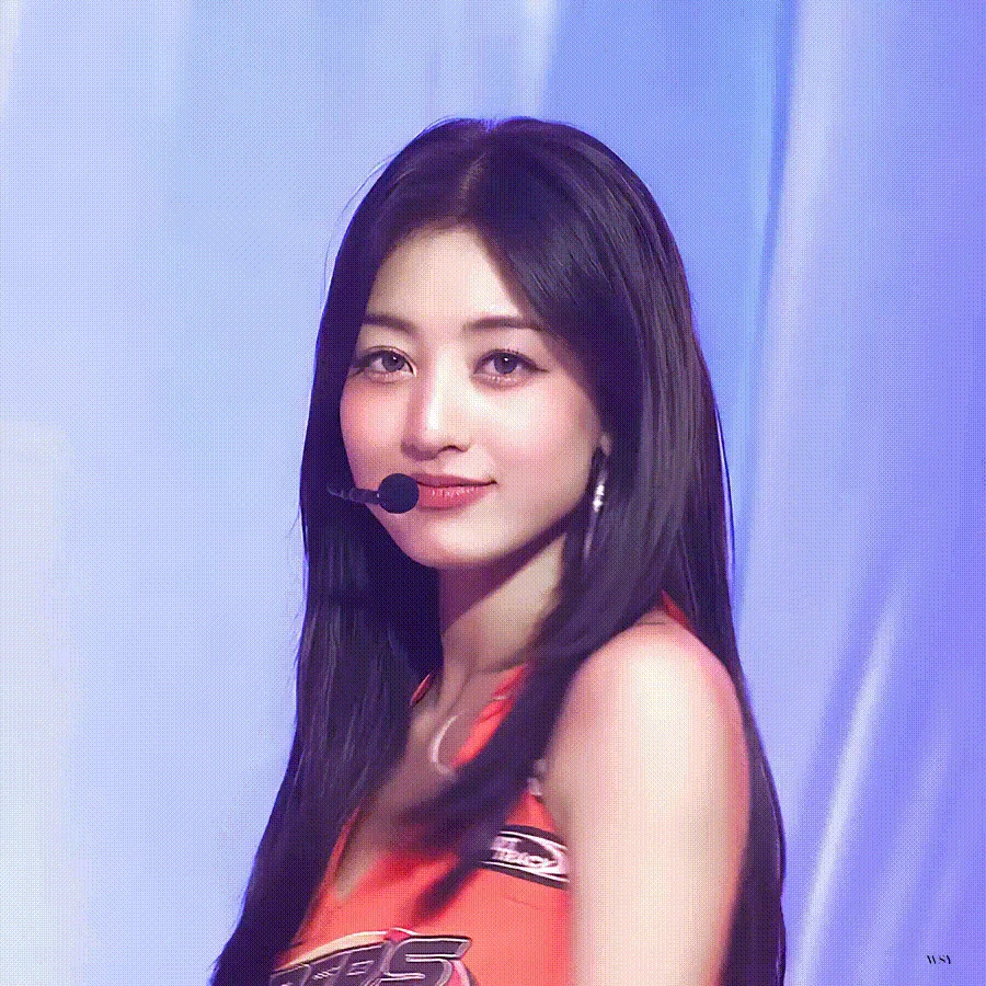 Jihyo | Scrolller