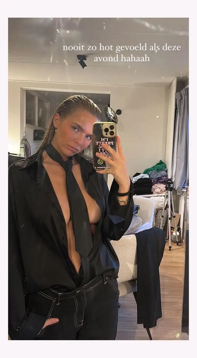 Lies Zhara | Scrolller