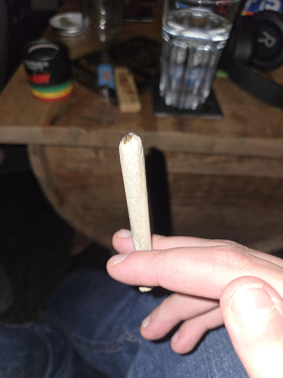 My first ever self rolled joint still a lot to learn | Scrolller