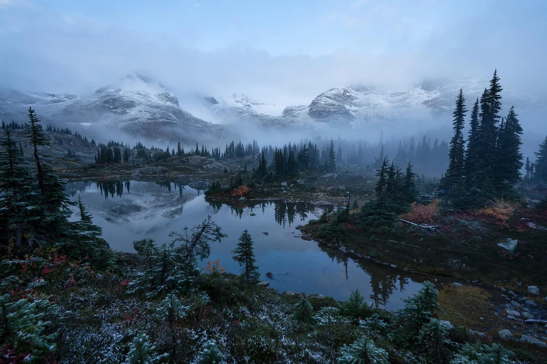 A foggy autumn morning in the Coast Mountains of British Columbia [OC] [1920x1277] | Scrolller